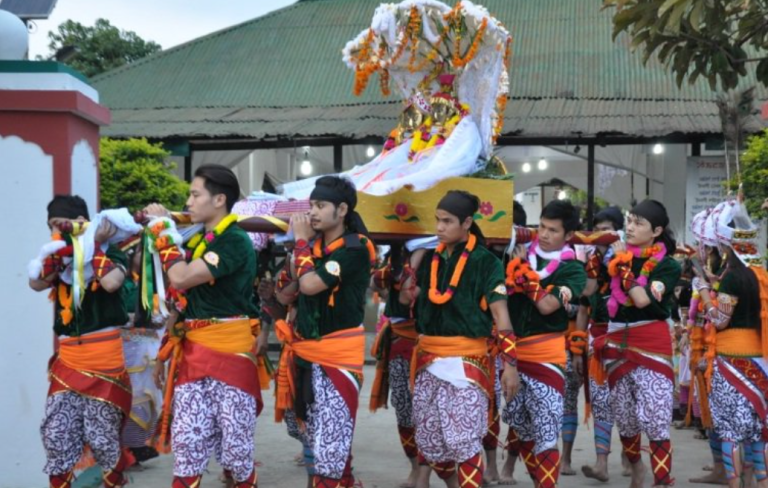 Manipur Traditional Dress Male And Female | Top 10 Costumes of Manipur