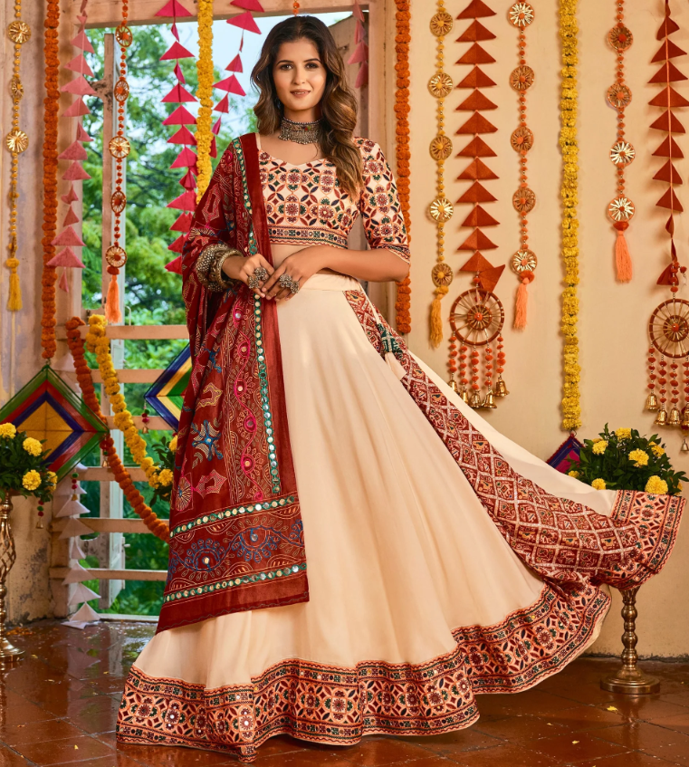 Gujarati Dress for Female | Top 10 Gujarati Traditional Costumes for Female
