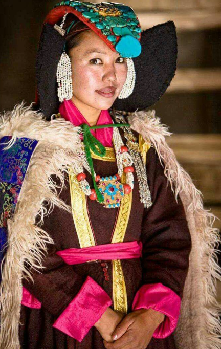 Ladakh Traditional Dress | Top 10 Traditional Clothes for Male & Female ...
