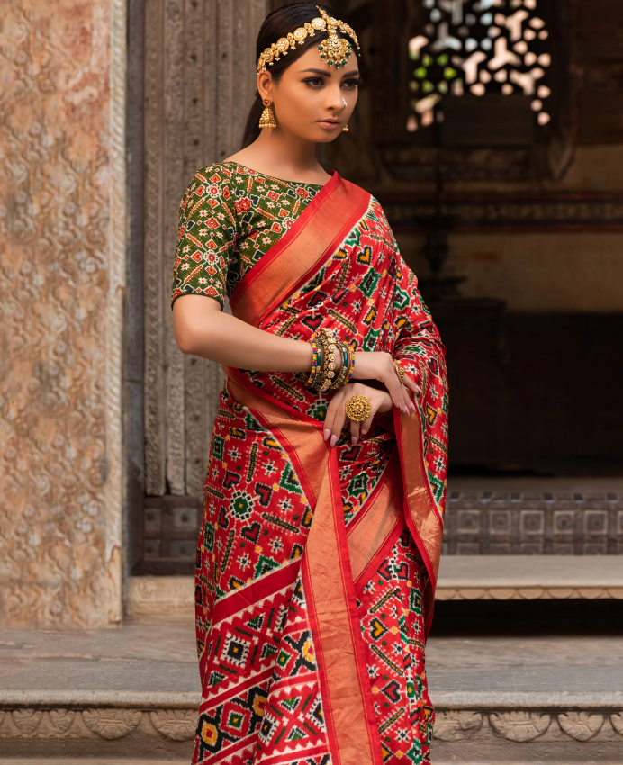 Gujarati Dress for Female | Top 10 Gujarati Traditional Costumes for Female