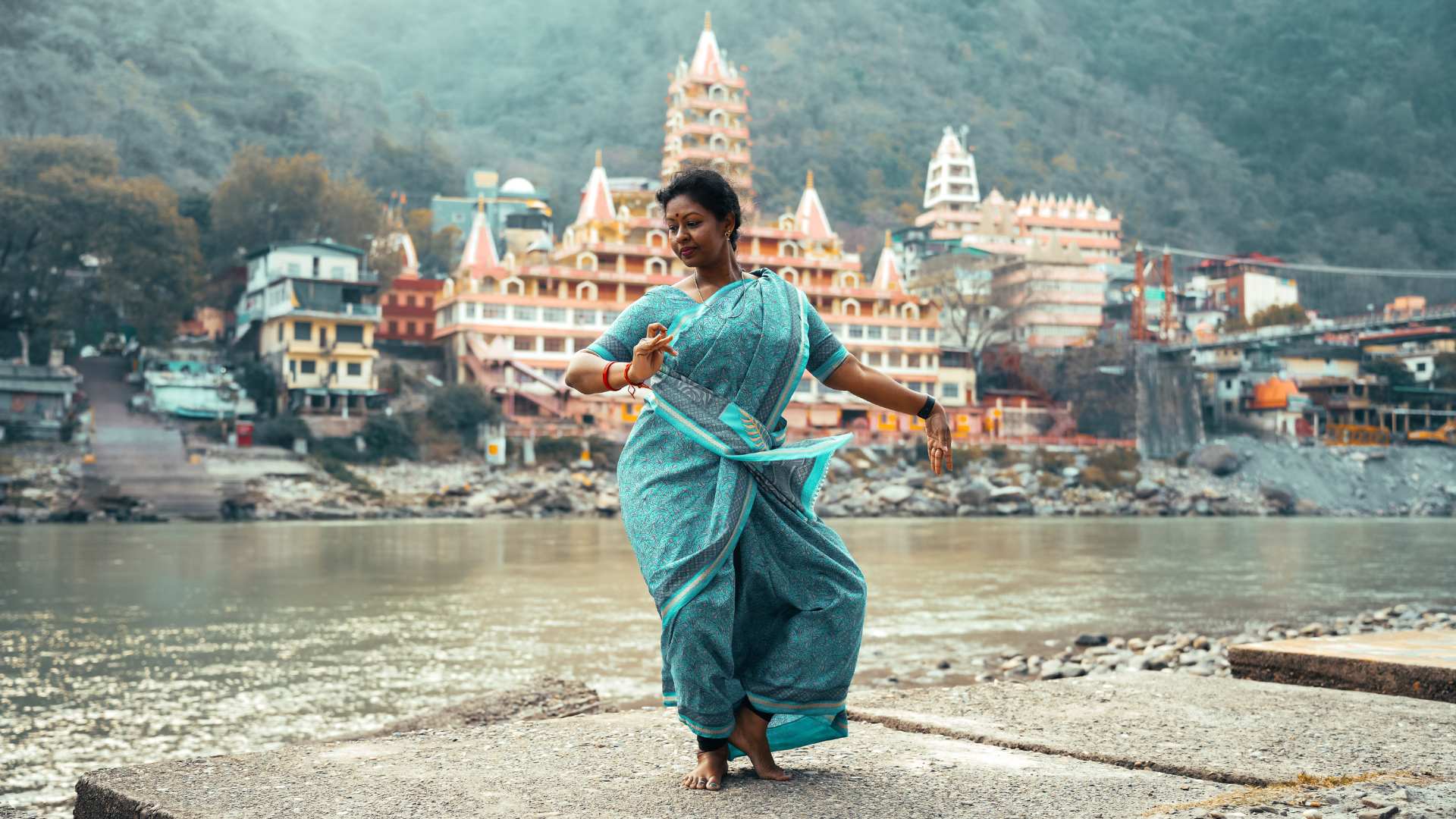 Uttarakhand Traditional Dress Male and Female | Top 10 Costumes of ...