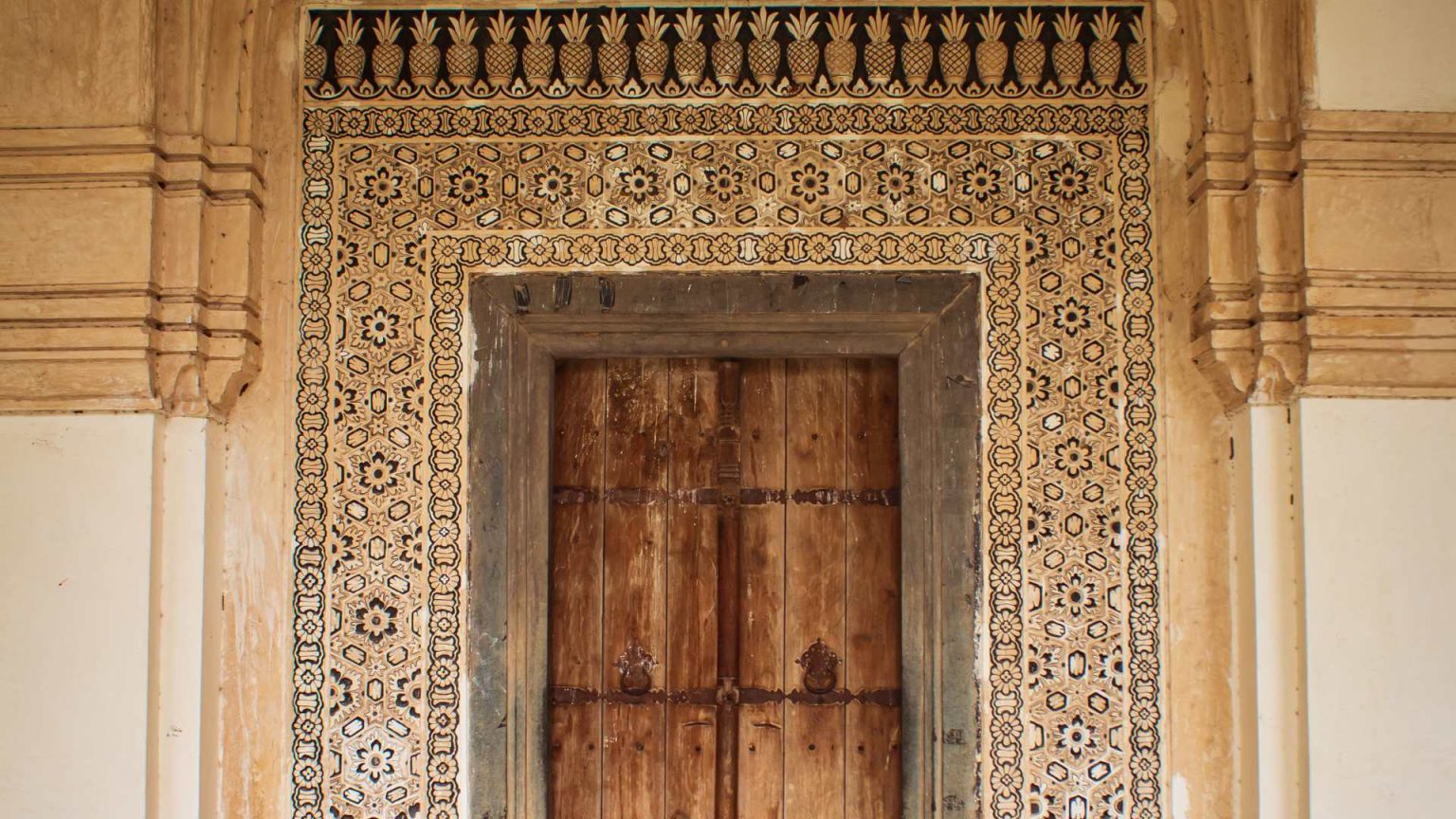 Qutub Minar Entry Timing, History, Entry Fee, and Visitor Guide